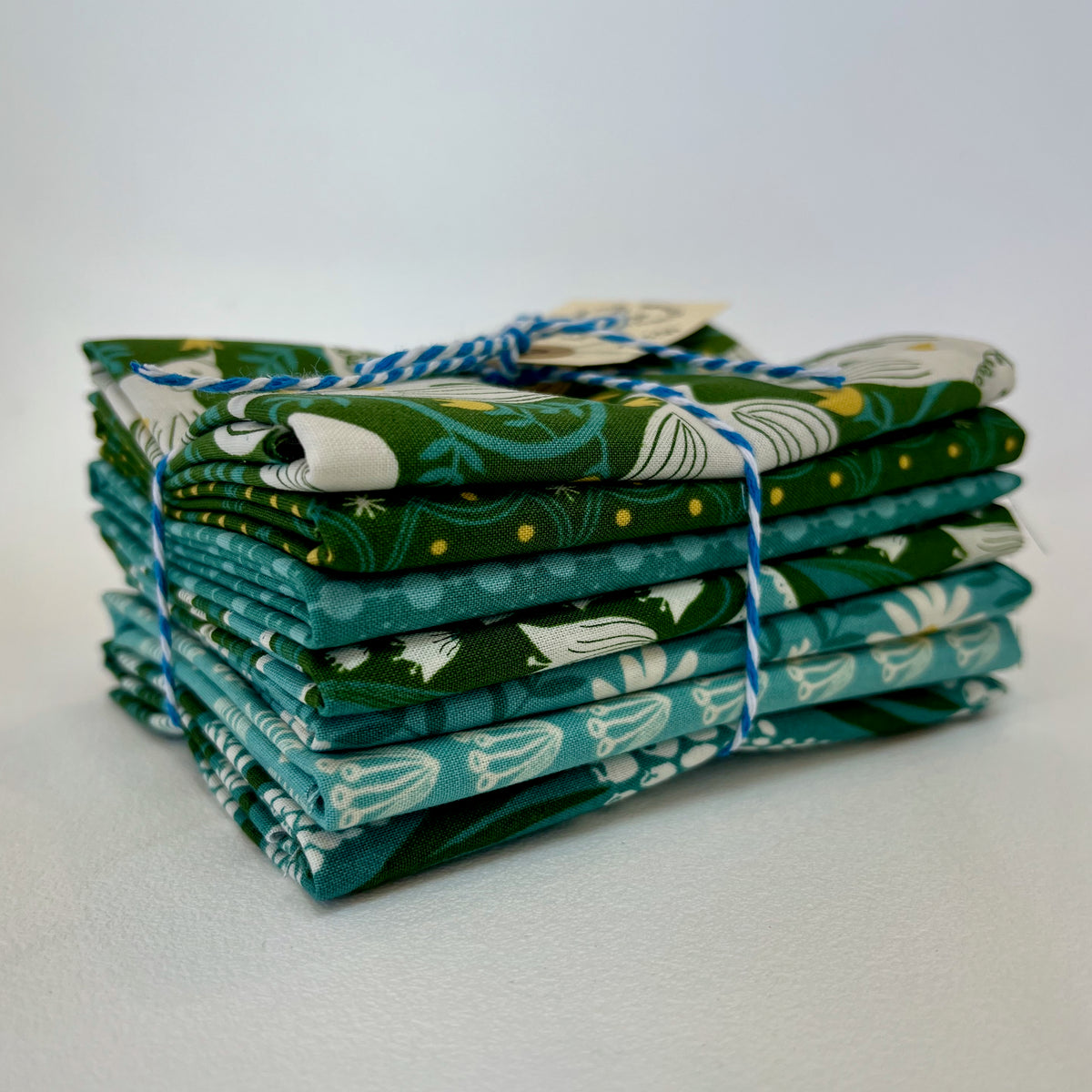 Designer Bundle - Endpaper by Jen Hewett 7 x Fat Quarters — Fabric Spark